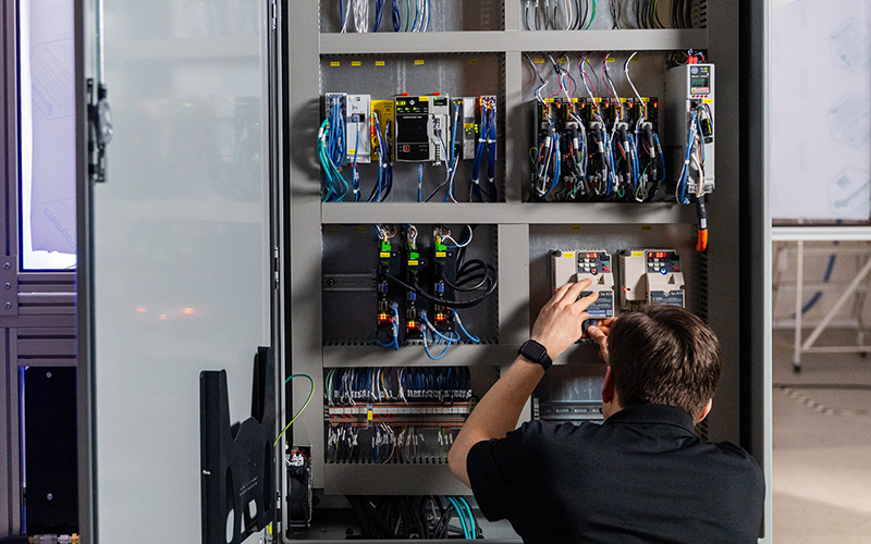 Industrial Controls | PLC, HMI & Automation Integration - Re:Build DAPR